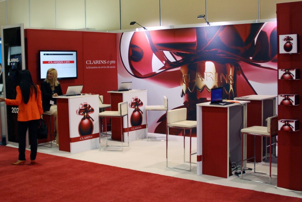 Design et Fabrication de kiosques et stands sur mesure